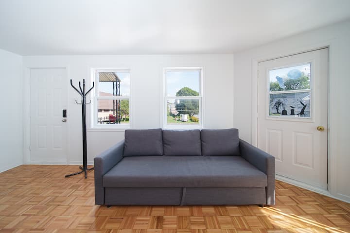 New Renovated 2 Bedrooms, 20 Minutes Driving To Dt - Brossard