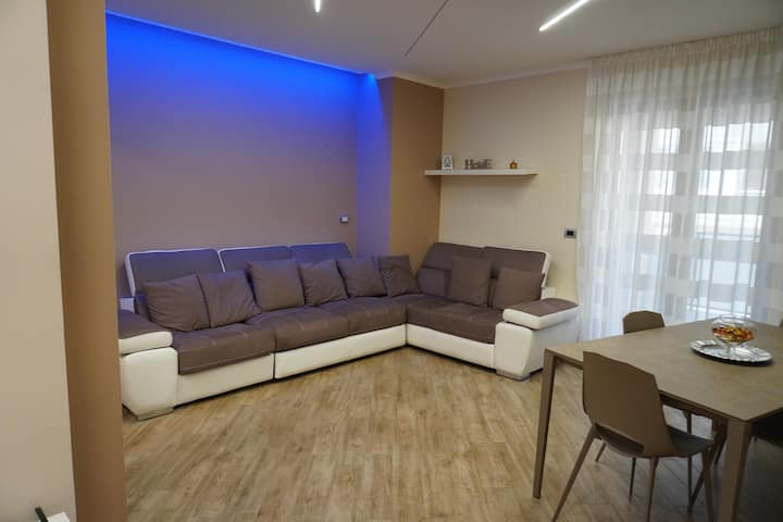 Casa Tucci • Relax Moderno A Pochi Passi Dal Mare - Barletta