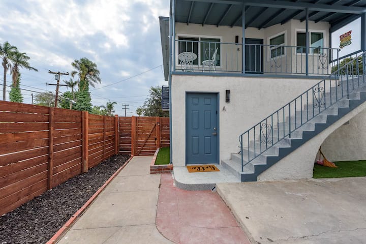 Hotel Style 2bedroom Unit Free Parking ! - Paradise Hills - San Diego