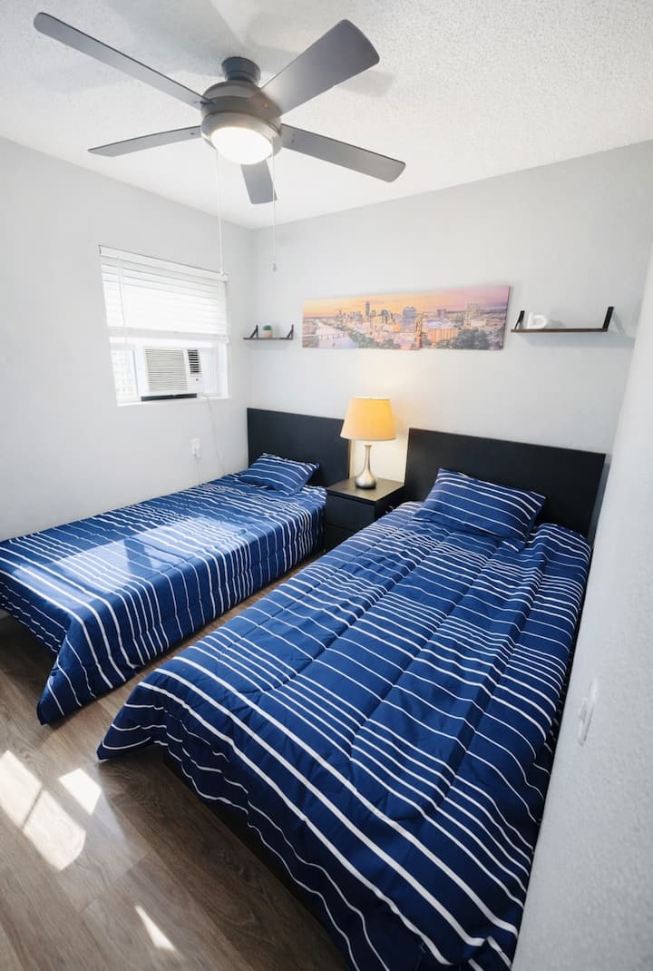 Warm And Cozy 1bd/1ba North Central Atx Apartment - Austin, TX