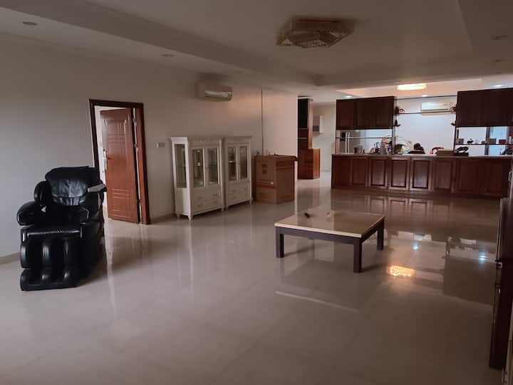 Modern House – All Rooms Have Private Bathrooms - Paramaribo