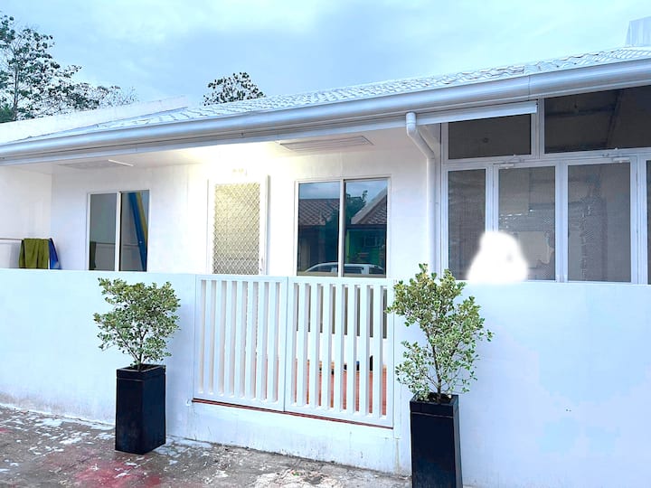 Charming Home Away From Home - Opol