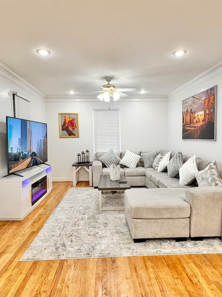 Modern 4br Oasis | Mins To Dc, Metro & Airports - Washington, D.C.