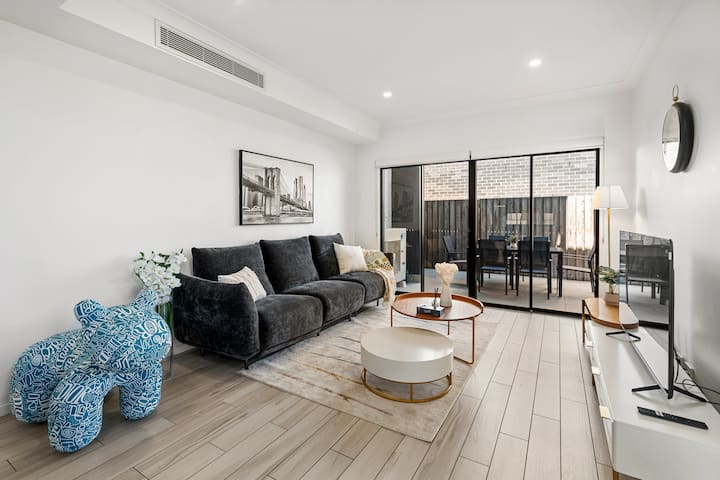 Sunhaven Escape | 3-storey Comfort For Families - North Stradbroke Island