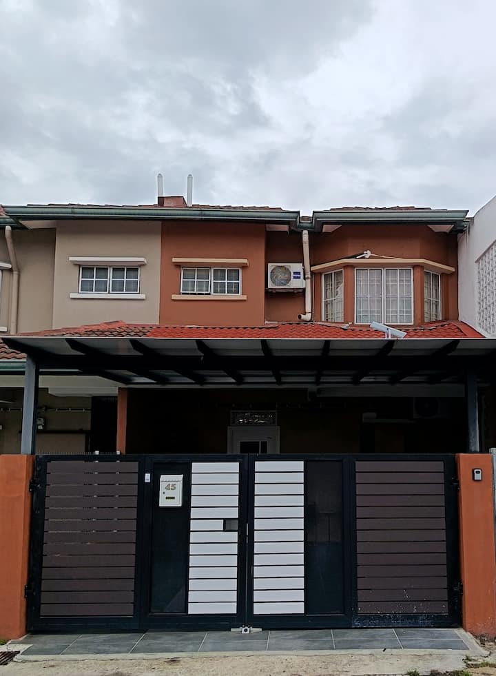 Macchiato Homestay (Muslim Homestay) - Setia Alam