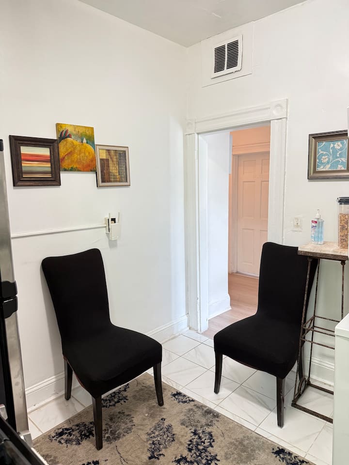 The Los Angeles Suite - Baltimore, MD