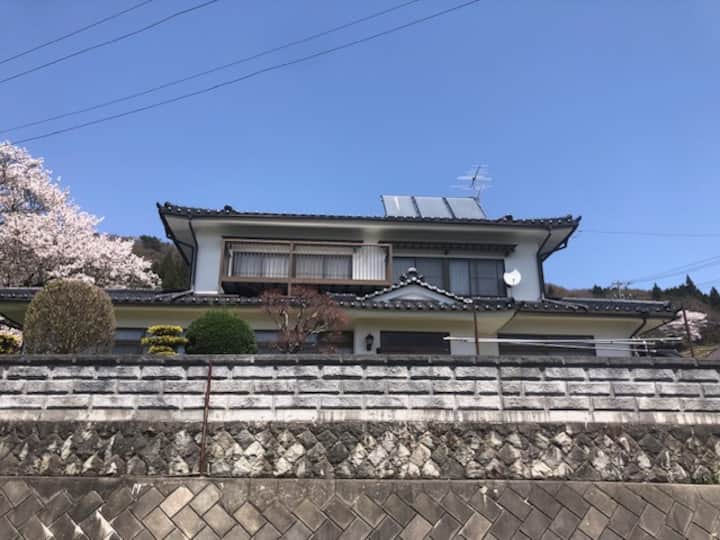 樹齢1200年神代桜を愛でる宿 - Nagano
