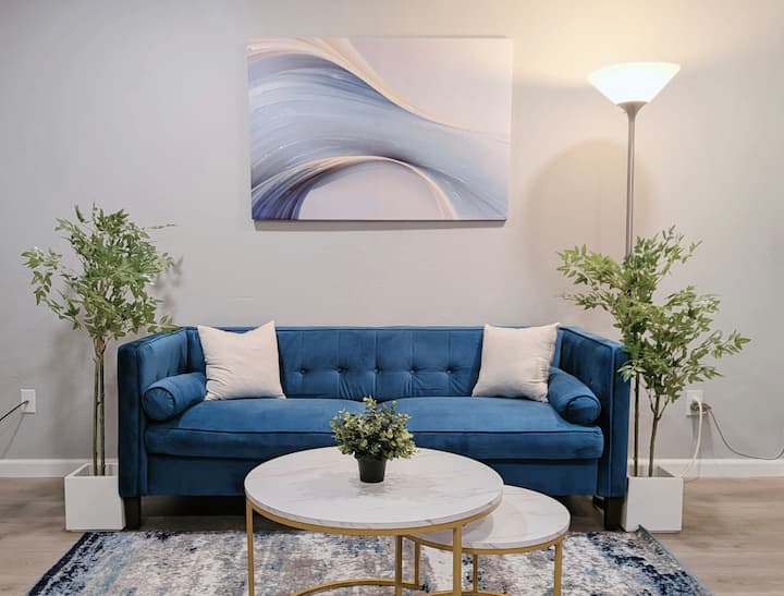 Modern 2b | Two-story | King Bed | Inunit Wd - Fremont, CA