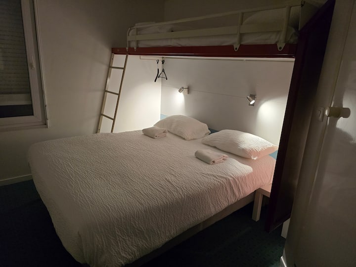 Chambre D'hôtel Pour 3 Personnes - Chasseneuil-du-Poitou