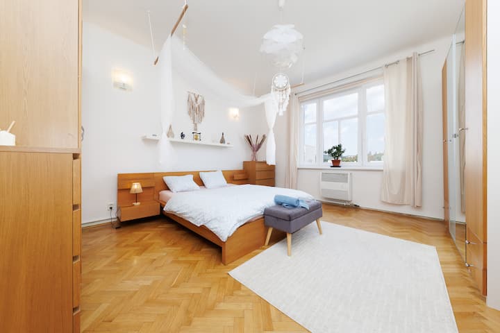 Romantic Fireplace Apartment - 브르노