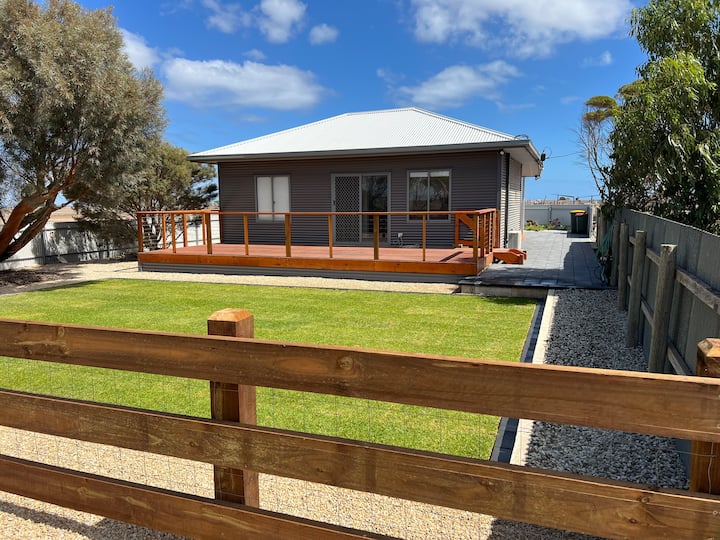 The Bunny Shack Country Retreat On Yorke Peninsula - Minlaton