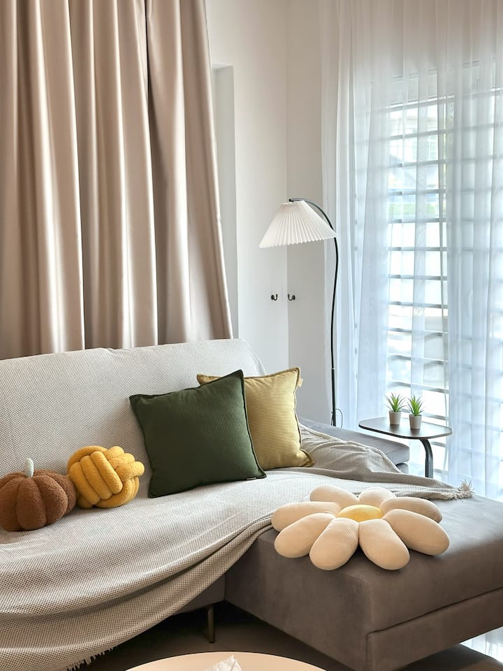 Hoholand • Family-friendly Double-storey Stay - Kuala Lumpur