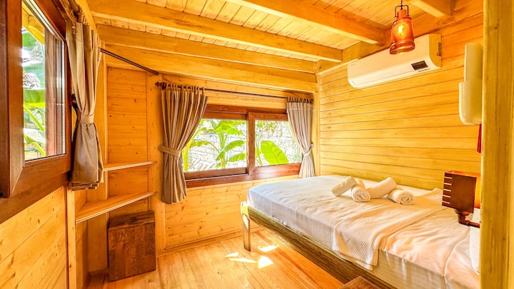 Alaçatı 'Da şIrin Bungalow Ve Isıtmalı Havuz - Alaçatı