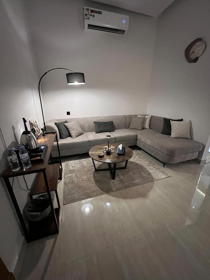 الدمام/ حي الشعلة عمارة الاصرار بجوار محمصة شرق - Dammam