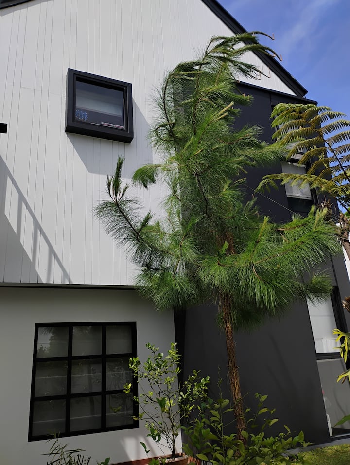 Villa Syariah Yang Tenang Dan Nyaman, Tandra House - Indonesia