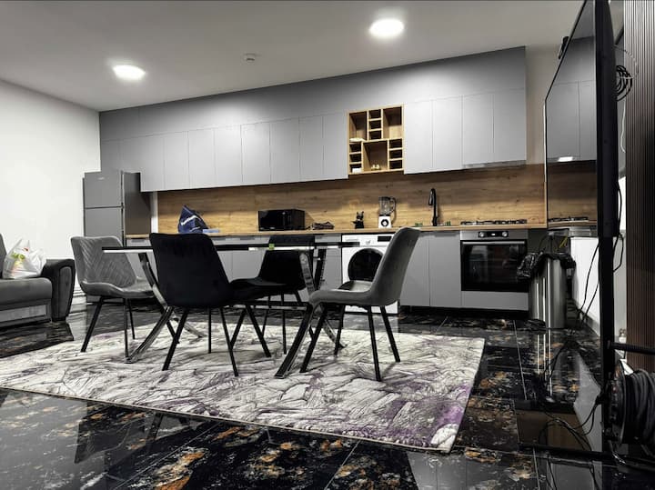 Ap1 - 3 Min De Mers Christmas Market-curte+parcare - Craiova