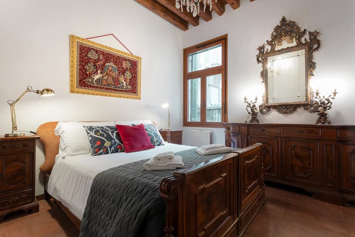 Hostmate - Venezia - Cerchieri The Venice Magic - Venice