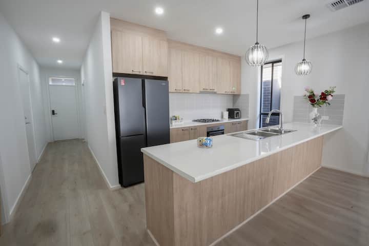 Tranquil Luxury Retreat & Perfect Family Getaway - Adelaide