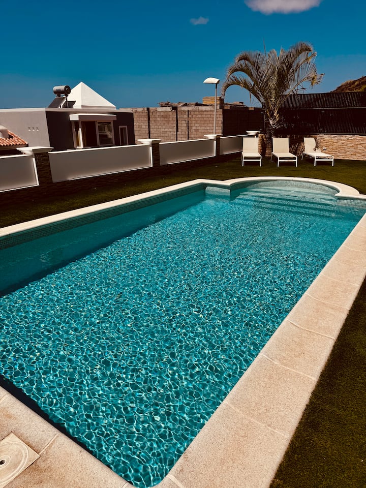 Vista Atlantico Heated Pool Villa - Coming Soon - Los Cristianos
