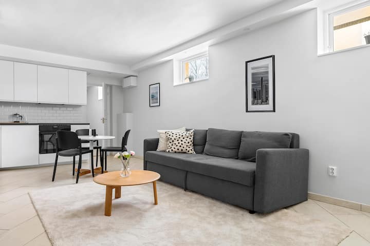 Modern Hägersten Lägenhet Med Privat Ingång 901 - Stockholm
