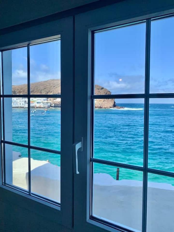 Seafront House In Tufia - Ingenio