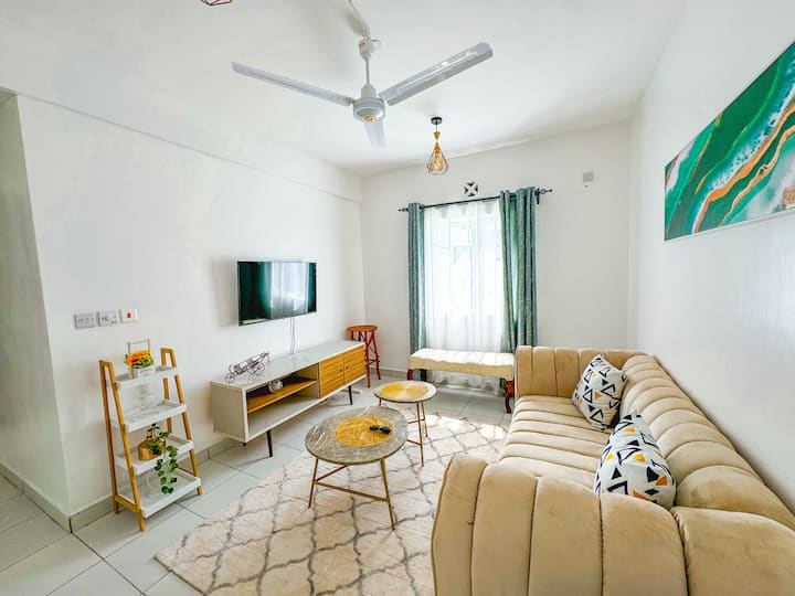 2br Apt| Pool | Gym | Hot Shower| Central Msa - Mombasa