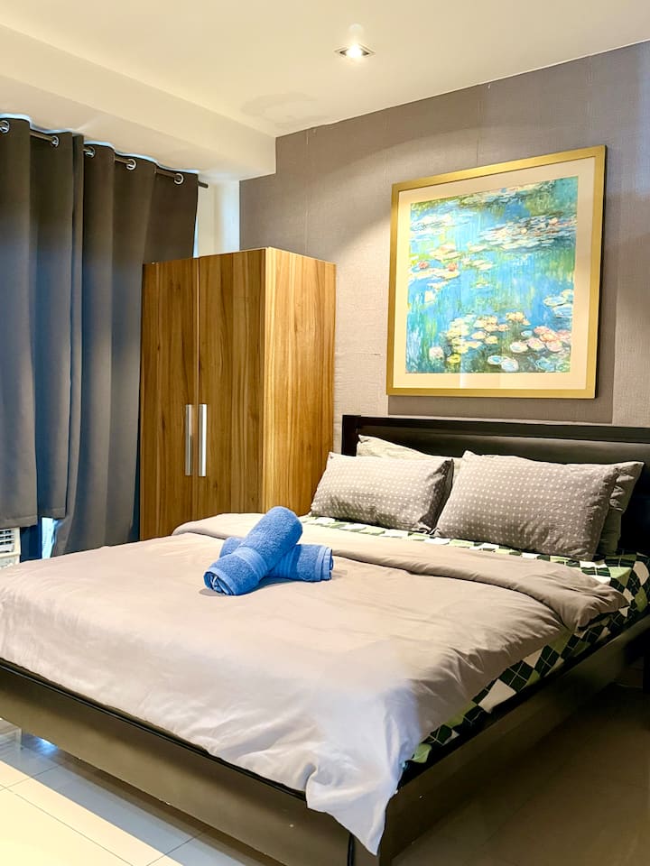 The Gramercy 2 Bedrooms With Balcony City View - Manila