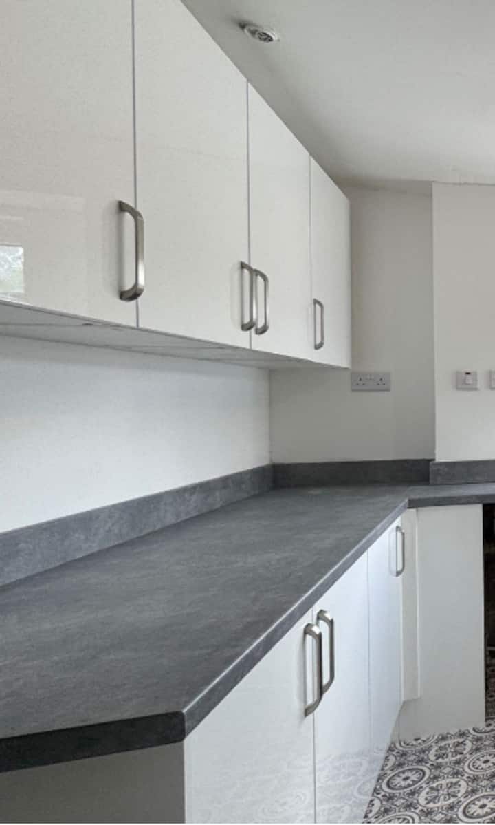 Large 4 Bedroom- 2 Bathroom House - Ormskirk
