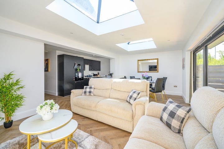 Luxuryhome In Leeds –Perfect For Work & Relaxation - Leeds