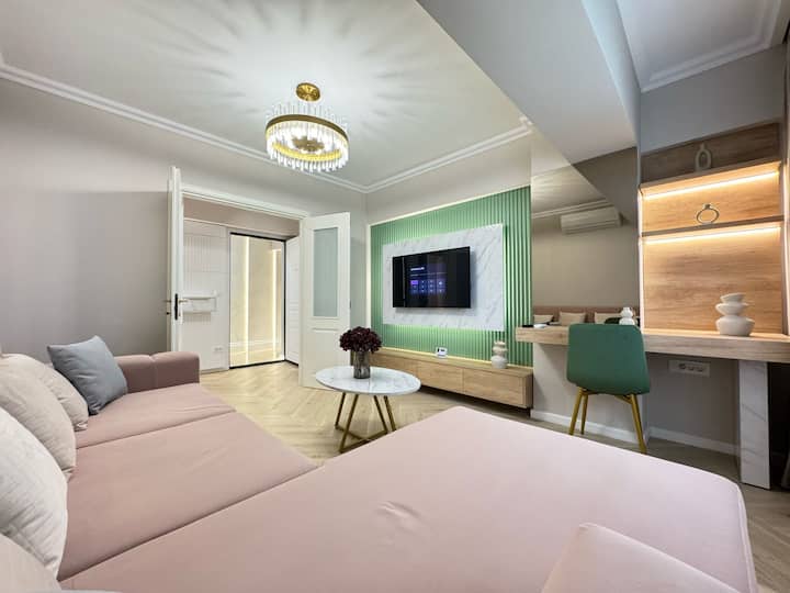 Luxury Evergreen Towers By Glam Apartments - Ungheni