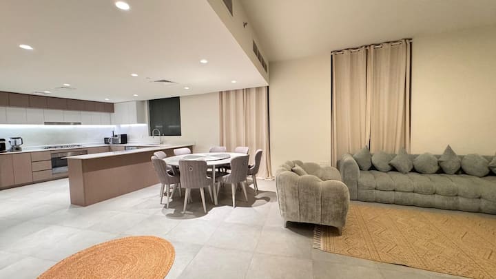 3br Aljada/ Luxury/ Modern/ Gym/ Pool/ Balcony - Sharjah