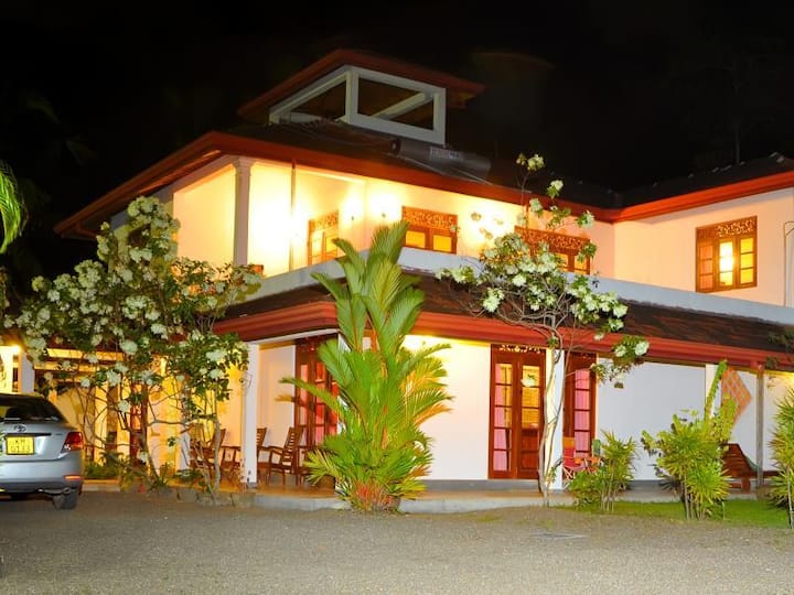 Calm Villa In Bentota  Short & Long Stays - Bentota