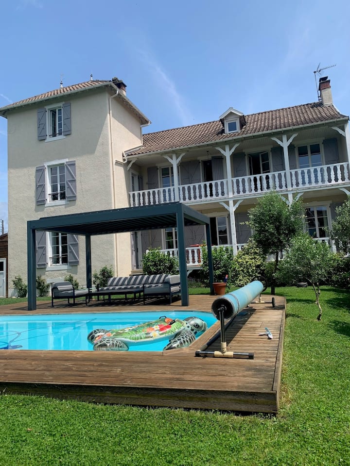 Villa Avec Piscine à Jurançon - Pau