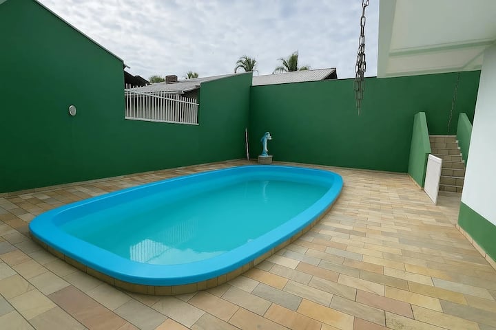 Casa Gralha Azul Com Piscina - Bombas - Bombinhas