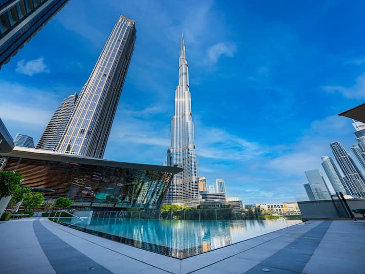 Iconic Burj Khalifa & Fountain Views | Level 44 - Dubai