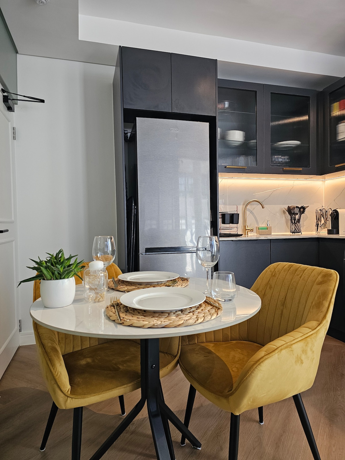 Safe and Central Luxury Apartment in De Waterkant - Flats for Rent in ...