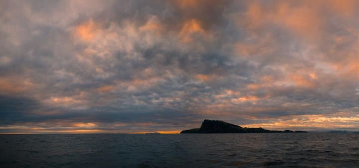 Two Bedroom Chalet On Private Island Walk To Beach - Tairua