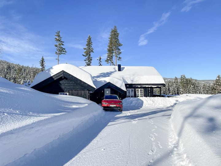 Moderne Hytte Med Flott Utsikt Og Høy Komfort - Norway