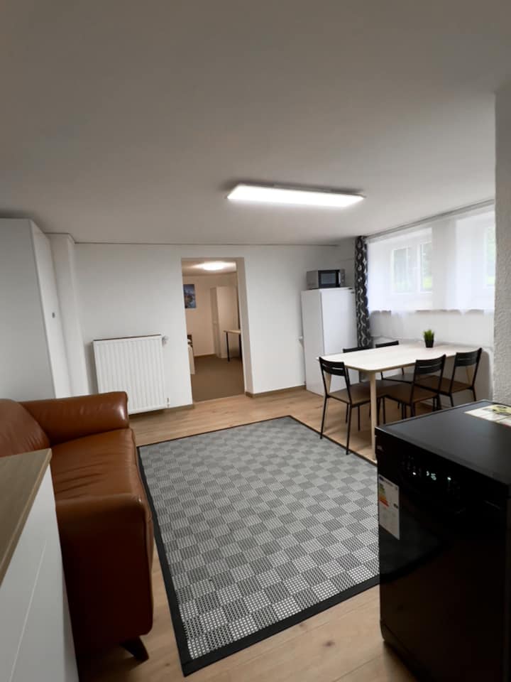 Große Monteurwohnung Im Souterrain - Hude