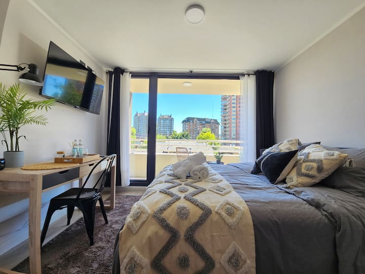 5* Modern Studio | Steps To Casino, Mall & Dining - Temuco