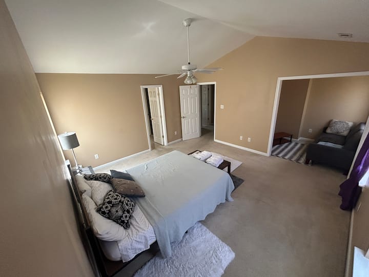 Main Bedroom With Private Bathroom - Chesterfield, VA