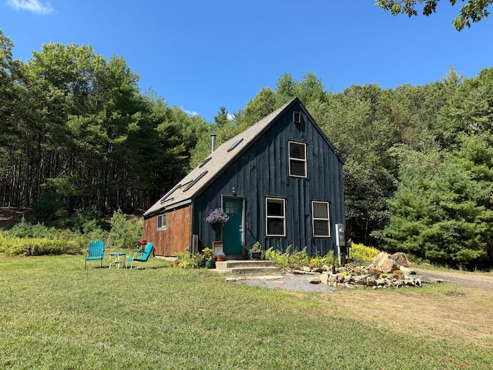 Rattlesnake Hill Hideout - West Thompson Lake, CT
