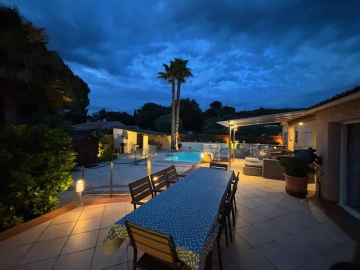 Villa 10 Personnes Avec Piscine Chauffée - Bandol