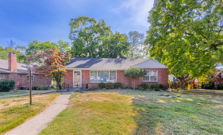 Designer 3br Ranch Home Near Clayton & Wash U - University City, MO