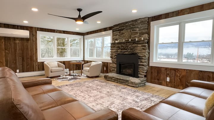 Hank's Place - Stowe, VT