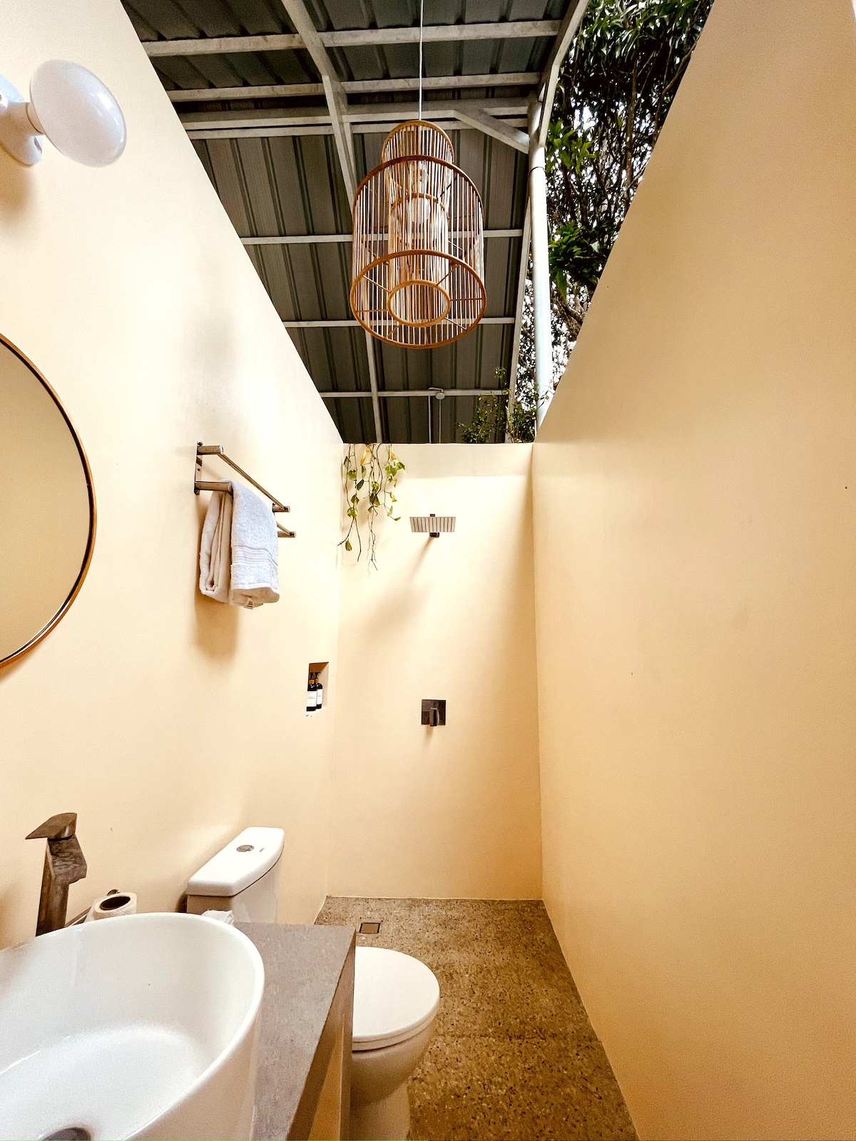 Mountain-View Dome Glamping in Batangas (Luna) - Dome houses for Rent ...