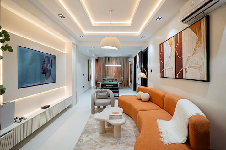Luxury 2br Apartment • Modern Interior • Free Wifi - Lagos