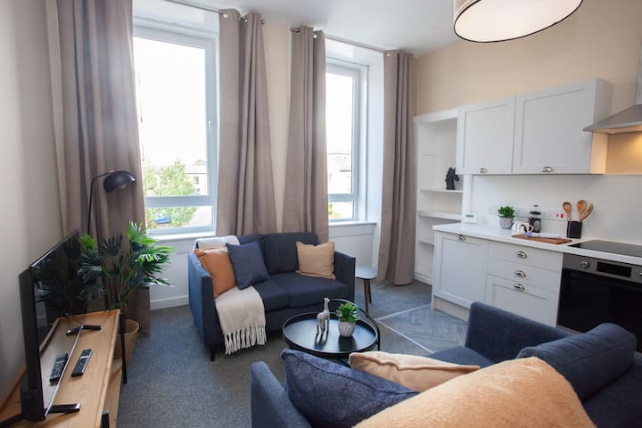 Stylish Southside 3 Bedroom Flat With Free Parking - Glasgow