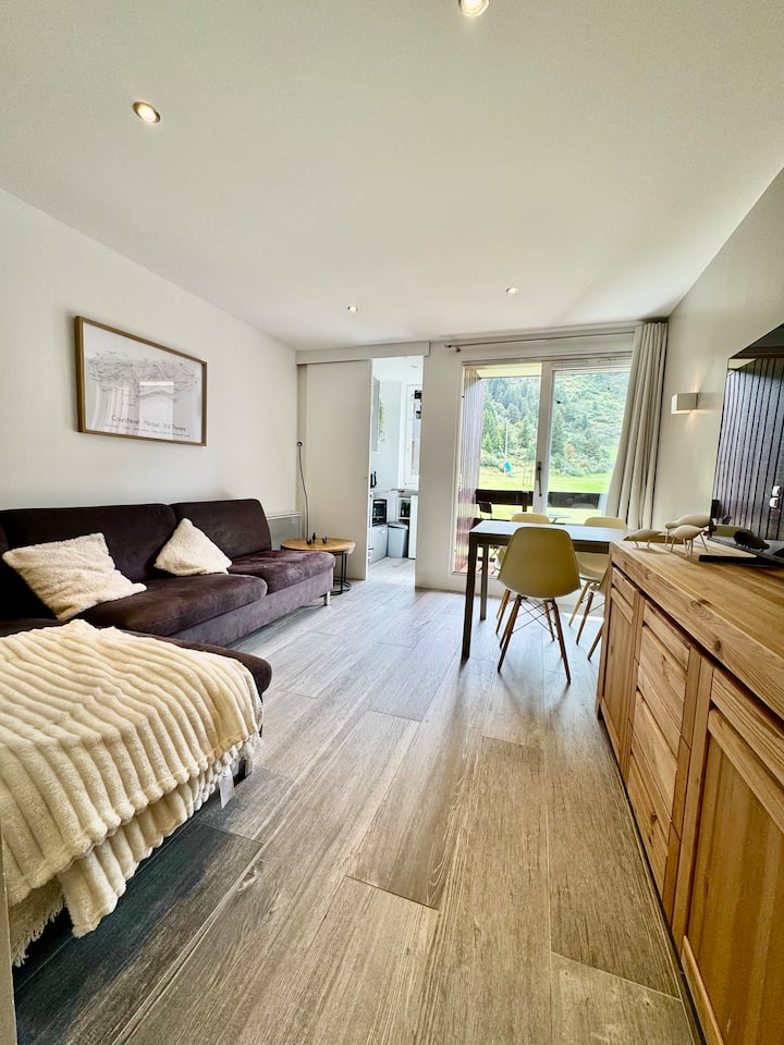 Studio Cosy, Skis Aux Pieds à Méribel Mottaret - Méribel