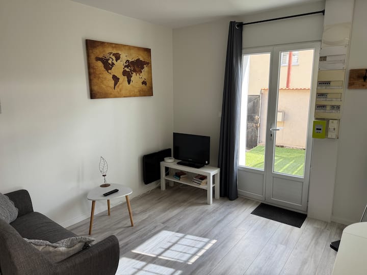 Appartement Avec Terrasse Et Entrée Privée. - Cirque, Châlons-en-Champagne